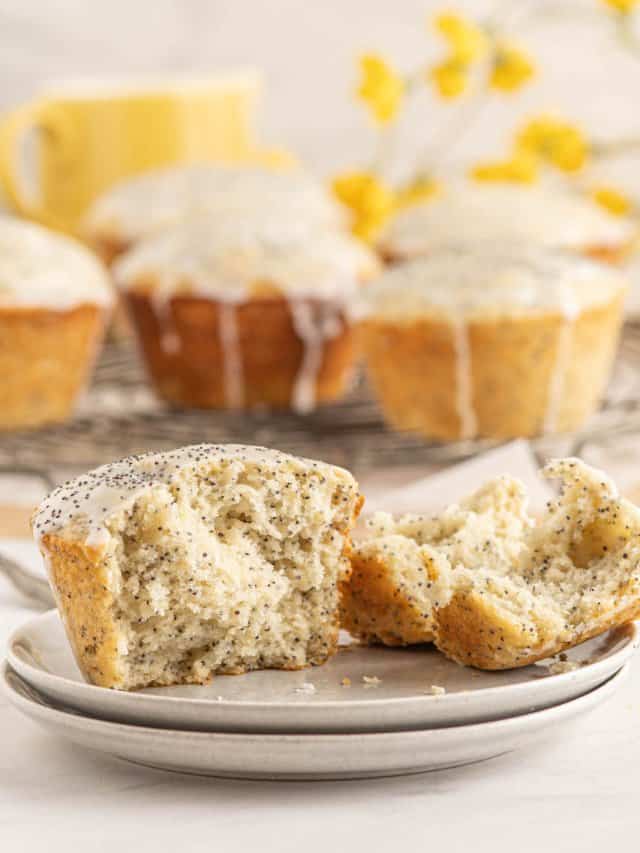 Jumbo Lemon Poppyseed Muffins Recipe - Pass Me a Spoon